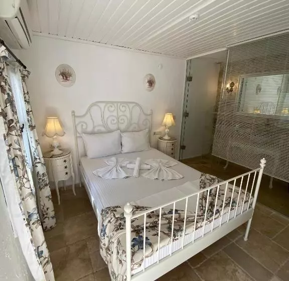 Alacati Roka Tas Otel - Çeşme