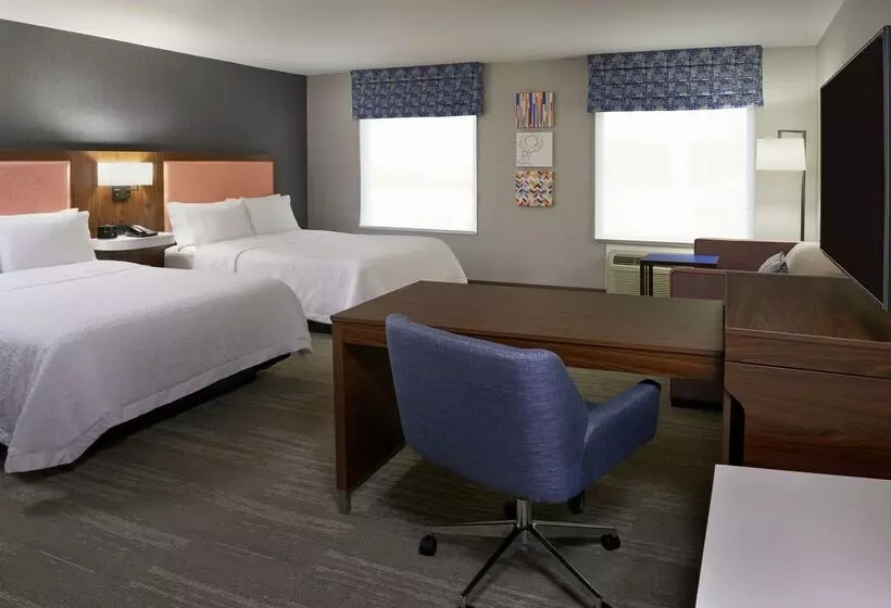 Hôtel Hampton Inn & Suites By Hilton Montreal Dorval - Pointe-Claire