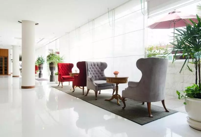 Hotel At Ease Saladaeng By Aetas - Bangkok