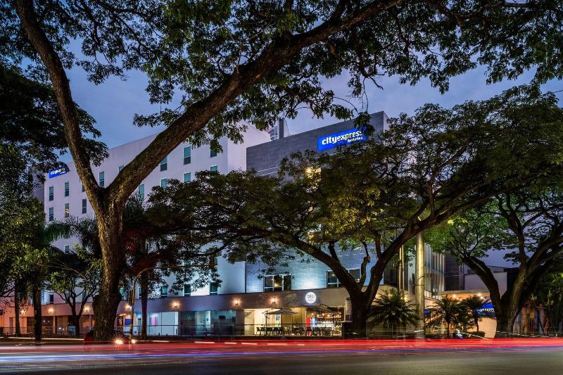 Hôtel City Express Plus By Marriott Cali Colombia - Cali