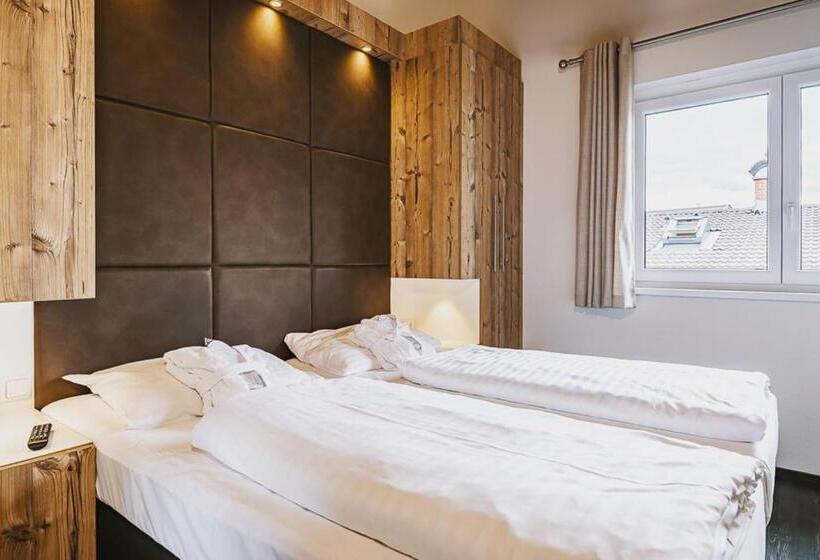 Hôtel Avenida Mountain Lodges Kaprun - Kaprun