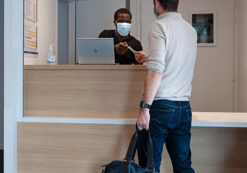 Hôtel Kyriad Direct Toulon Ouest  La Seyne Sur Mer - Six-Fours-les-Plages