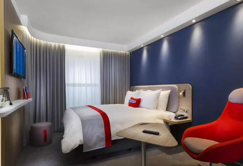 Hôtel Holiday Inn Express Paris Poissy, An Ihg - Poissy