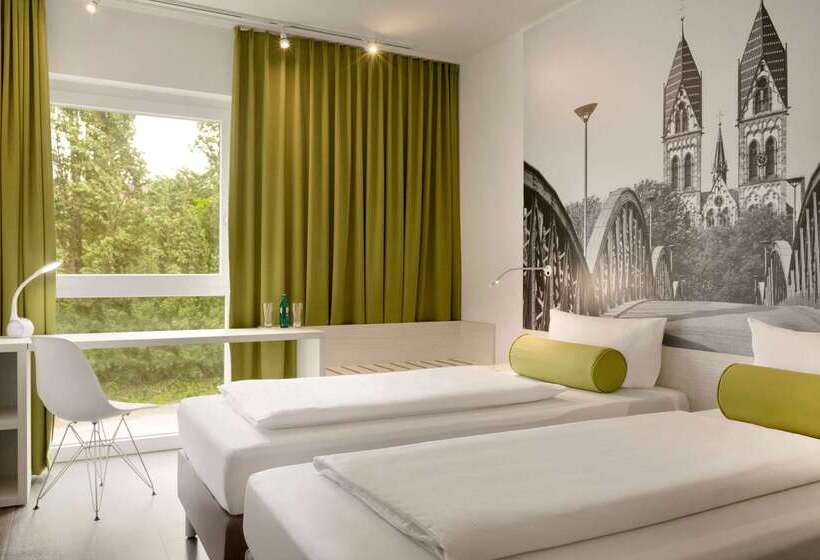 Hôtel Super 8 Freiburg - Fribourg-en-Brisgau