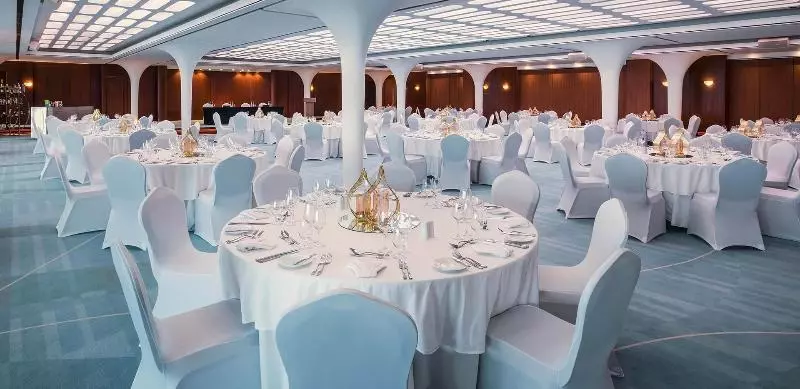 Hôtel Queen Elizabeth 2 - Dubai