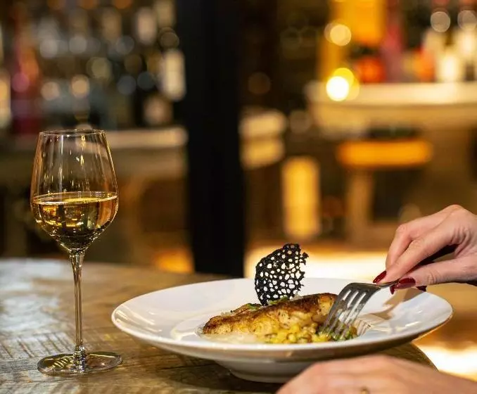 Hôtel Ecrin Blanc Resort Courchevel Aquapark - Courchevel