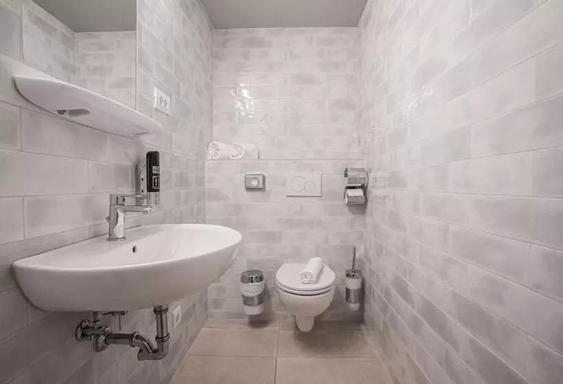 Ostello Harry S Xl Hotel Salzburg - Salisburgo