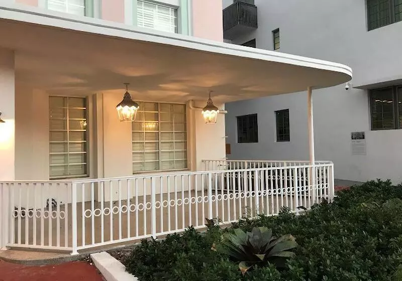 Hotel Henrosa - Miami Beach, FL