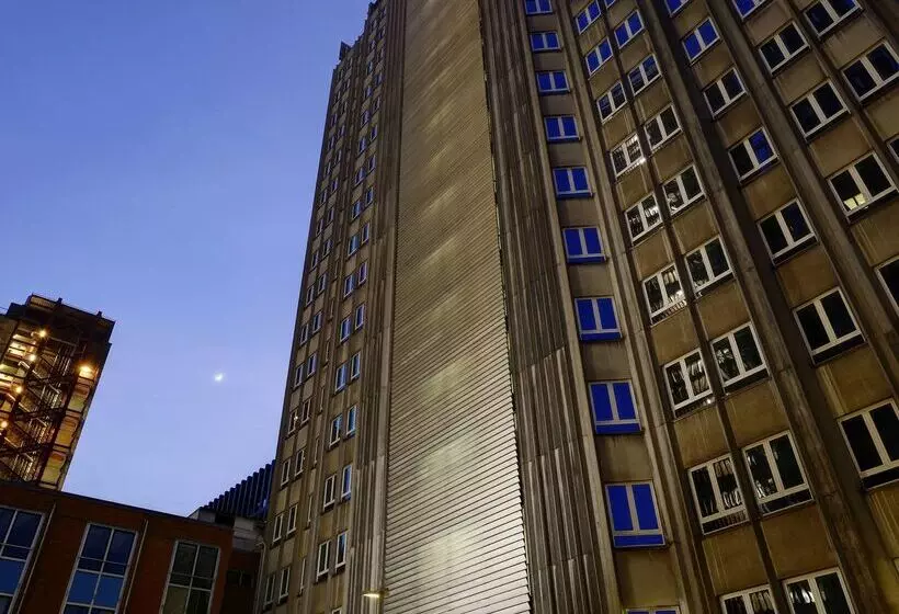 Unahotels Century Milano - Milan