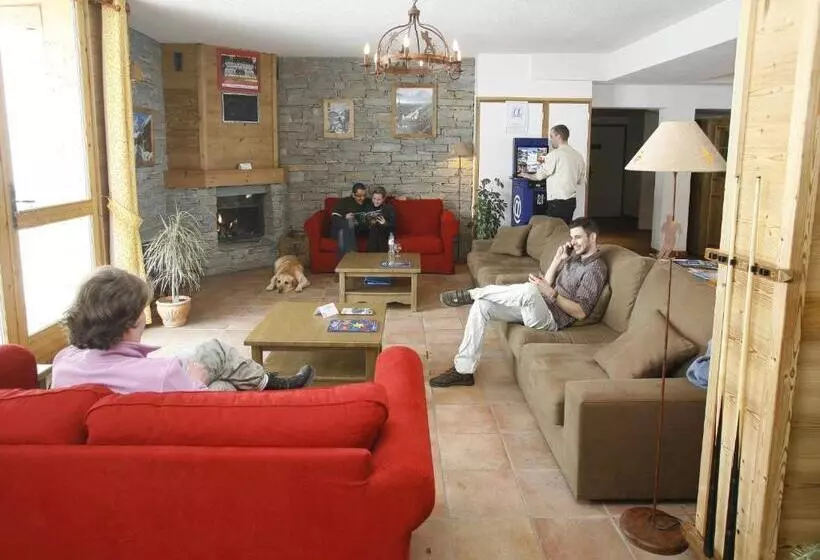 Hôtel Residence Odalys Le Hameau Et Les Chalets De La Vallee D Or - Valloire