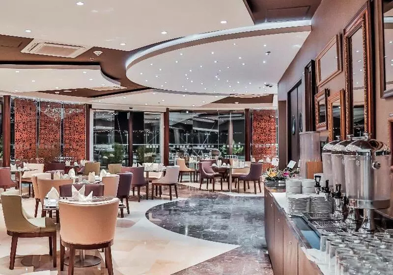 Hotel Holiday Inn Bucaramanga Cacique, An Ihg - Bucaramanga