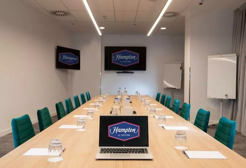 Hotel Hampton By Hilton Budapest City Centre - Budapest