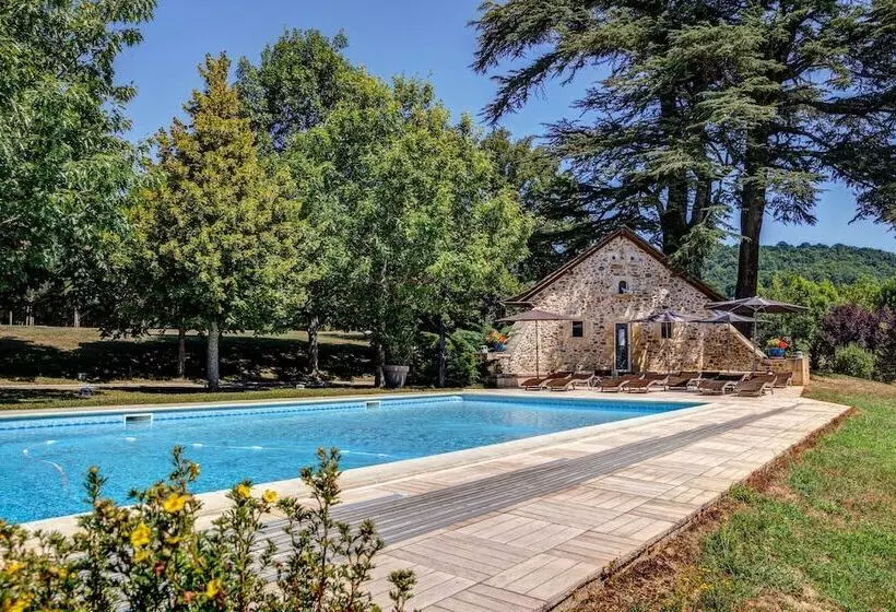 Hôtel Château De La Falque, The Originals Relais - Saint-Geniez-d'Olt