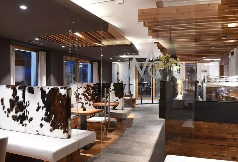 Hôtel Dolomeet Boutique - Pinzolo