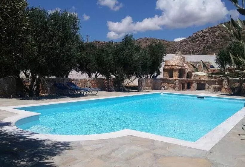 Diamantis Studios & Apartments - Naxos, Greece