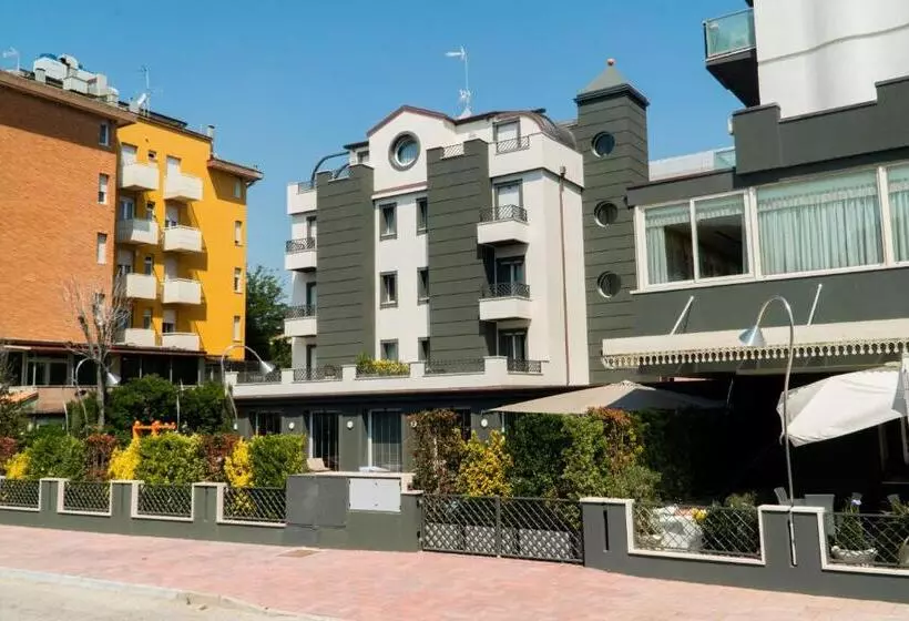 Hôtel Brasil Seaview - Милано Мариттима