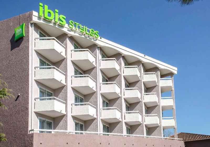 Hôtel Ibis Styles Fréjus St Raphael - Roquebrune-sur-Argens