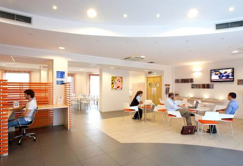 Hôtel Holiday Inn Express Reggio Emilia, An Ihg - Reggio Emilia