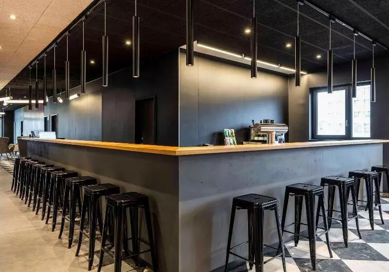 Hotel Ibis Duesseldorf Airport - Düsseldorf