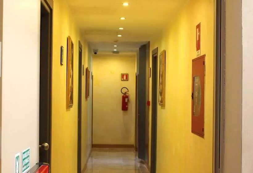 Hôtel Club - Mailand