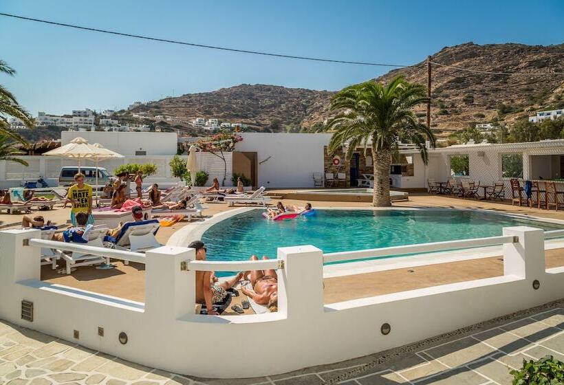 Hôtel Aegeon - 伊奧斯島