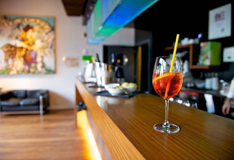 Hôtel Mercure Nerocubo Rovereto - Rovereto