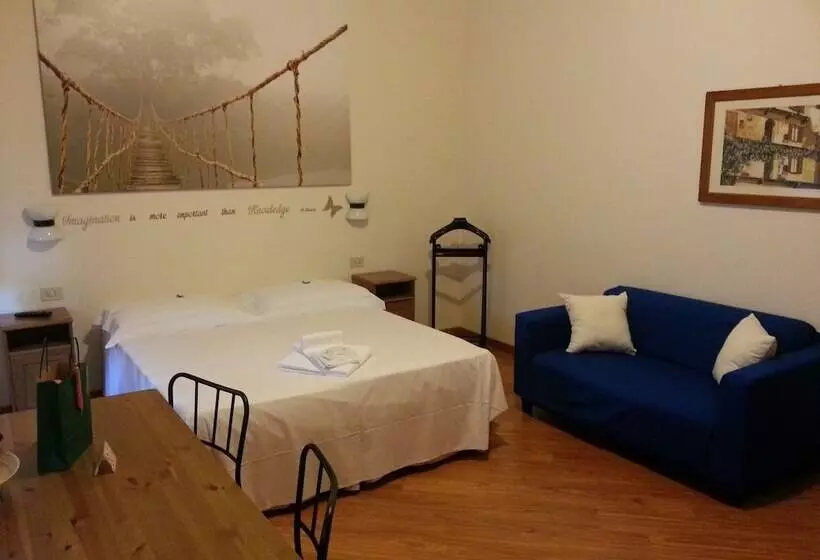 Bed And Breakfast Il Girasole High Quality Inn - Milan