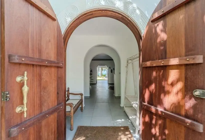 Hôtel Nomad Beach Resort - Diani Beach