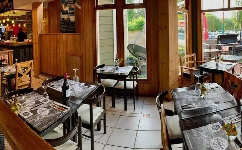 Hôtel (Catégorie 1/2 *) Del Glaciar Libertador - El Calafate