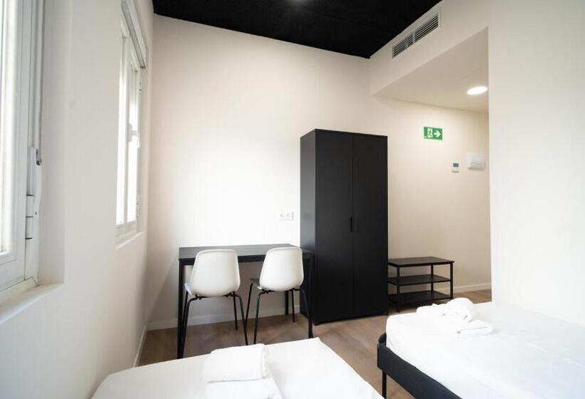 The Adventure Hostel Gran Vía - Madryt