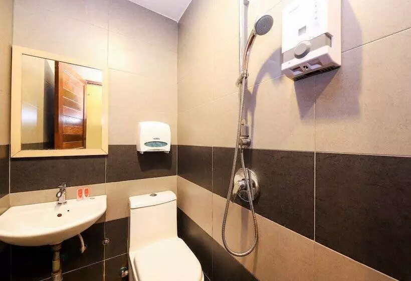 Hotel Oyo 910 Hills Residence - Kuching