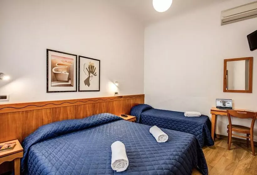 Hotel Nuova Italia - Florenz