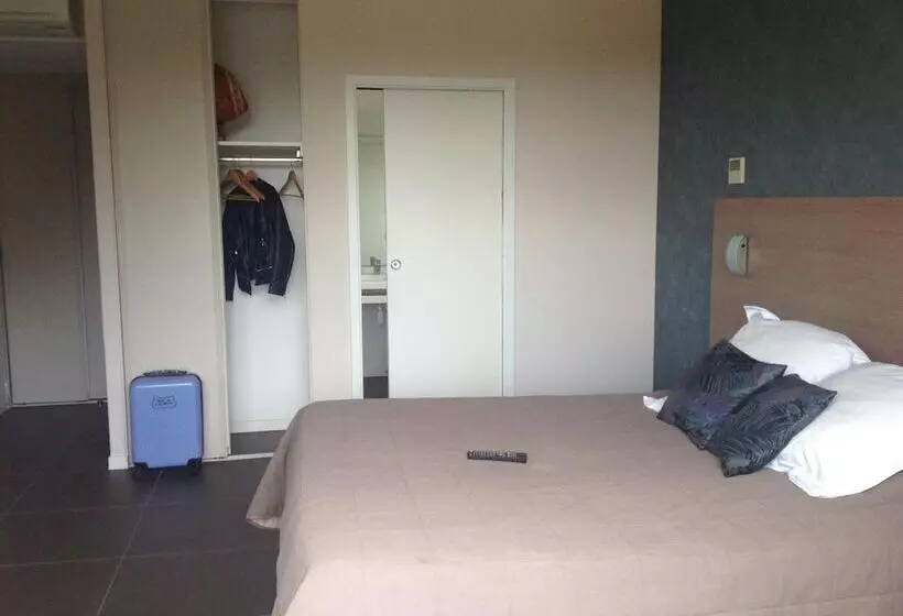 Hôtel The Originals City, Hôtel De France, Bessinessurgartempe - Haute-Vienne