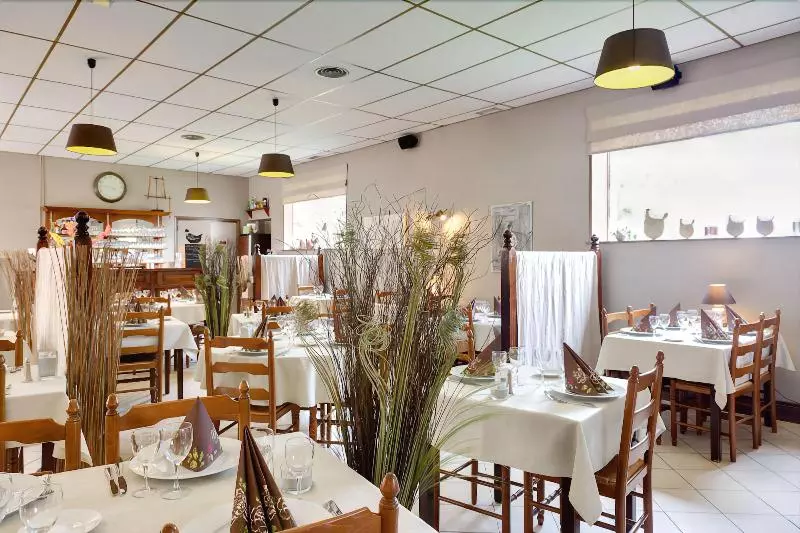 Hôtel Logis Auberge Du Colombier - Pas-de-Calais