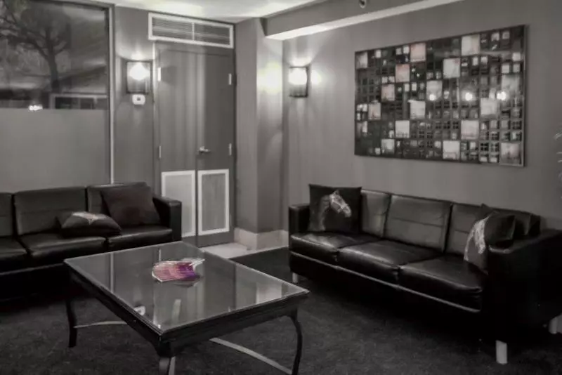 Hôtel Faubourg Montreal Centre Ville Downtown - Laval