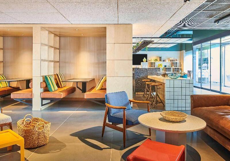 Greet Hotel Paris Porte De La Chapelle Aréna - Saint-Denis, France