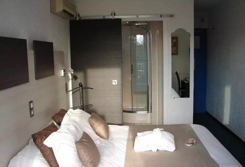 Hôtel Logis Hôtel Restaurant Les Charmettes - Pyrénées-Orientales