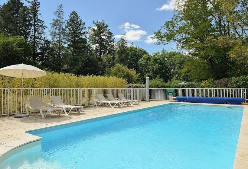 Hôtel Logis Domaine De Valaudran - Salbris