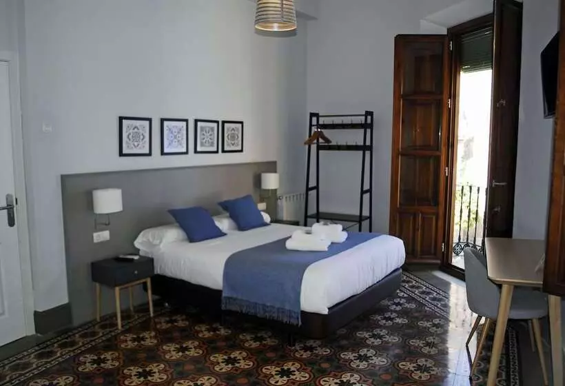 Hôtel (Catégorie 1/2 *) La Perla Granada Suites - 格拉納達