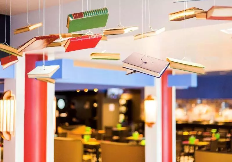 Hotel Ibis Styles Porto Alegre Centro  5 Minutos Da Rodoviária E Do Moinhos De Vento - Porto Alegre