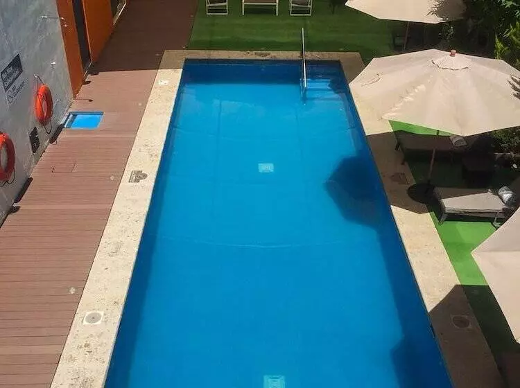 Hotel Hampton Inn & Suites By Hilton Aguascalientes Airport - Zacatecas