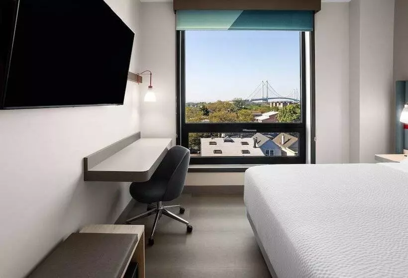 Avid Hotels   Brooklyn Dyker Heights, An Ihg - Brooklyn, NY