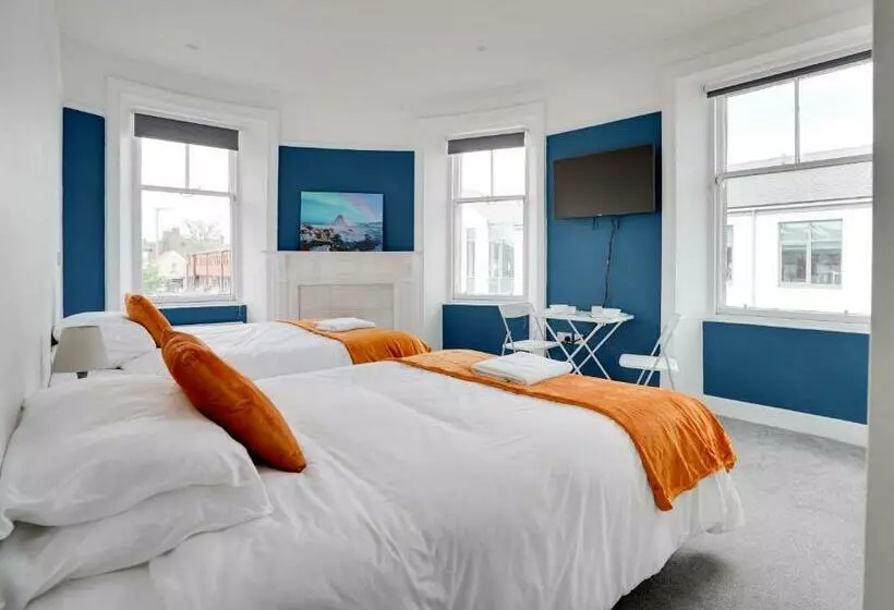 Hôtel Homesly Guest Rooms, Comfortable En Suite Guest Rooms With Free Parking And Self Check In - Berwick-upon-Tweed