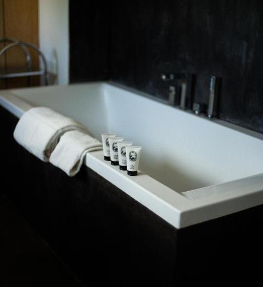 Hôtel Le Galinier, Lourmarin, An Authentic Beaumier Guesthouse - Lourmarin