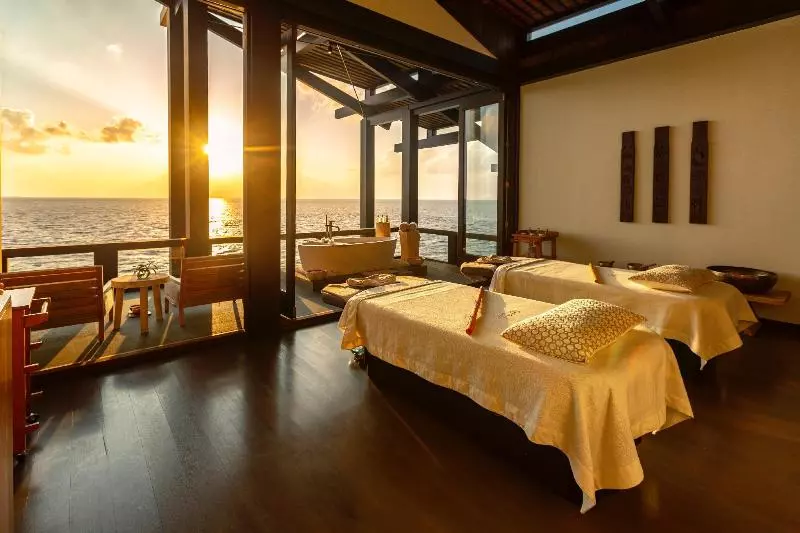 Resort Kudadoo Maldives Private Island – Luxury All Inclusive - Maldives