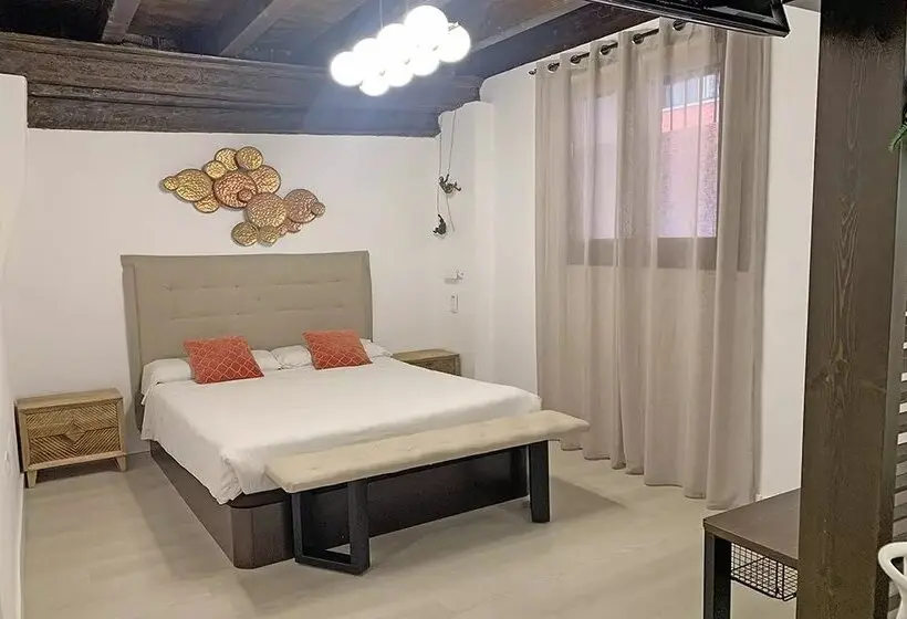 Estudio Real Suites 3000 - Granada