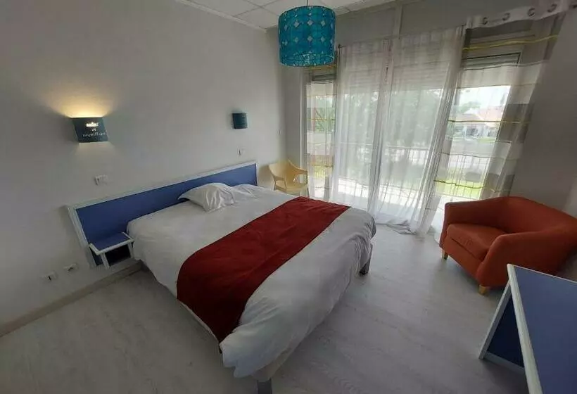 Logis Hotels   Hôtel Et Restaurant Le Relais Des Garrigues - Castelnau-d'Estrétefonds