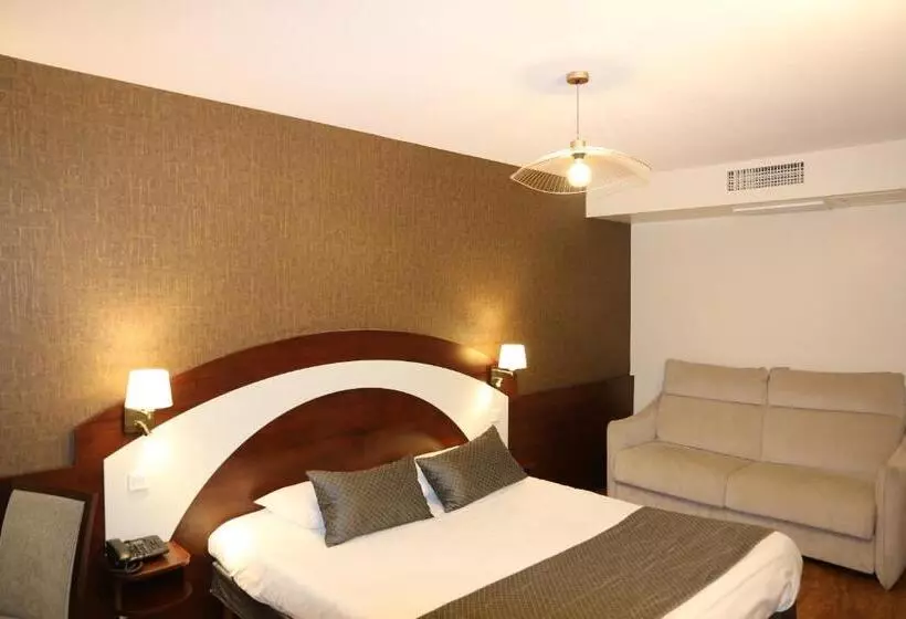 Hôtel The Originals Boutique, Hôtel Le Lion D'or, Fougères Ouest - Ille-et-Vilaine