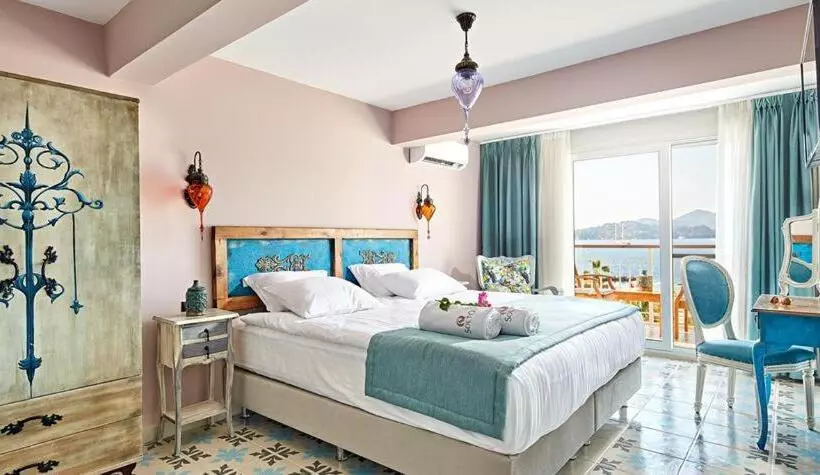 Hôtel Fi̇ Light Solto Boutique Beach - Selimiye