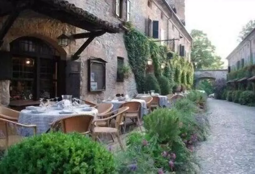 Hotel Residenza Torre Di San Martino - Province of Piacenza